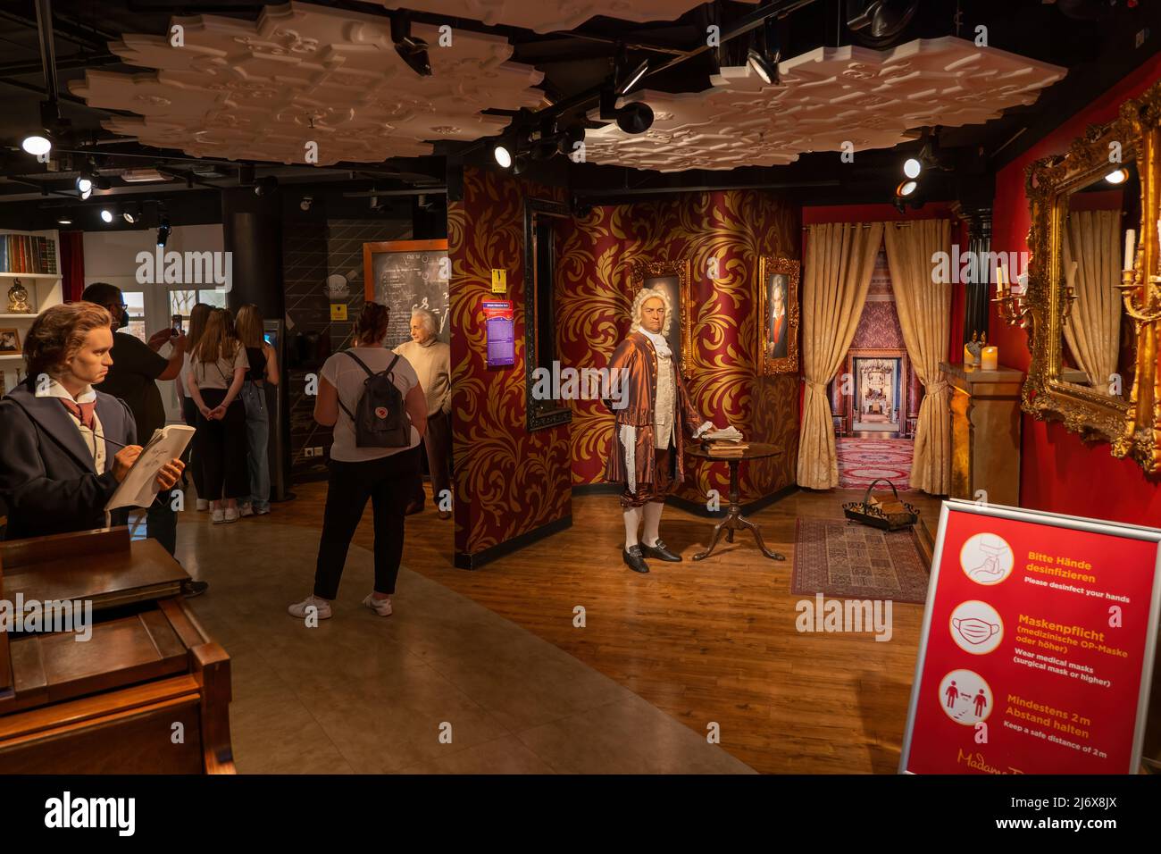 Stilvolle Madame Tussauds Berlin Unter Den Linden 74 10117 Berlin Bilder