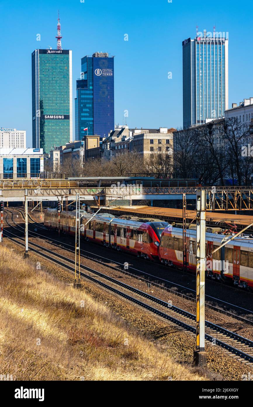 Hauptbahnhof warschau marriott hotel -Fotos und -Bildmaterial in hoher ...