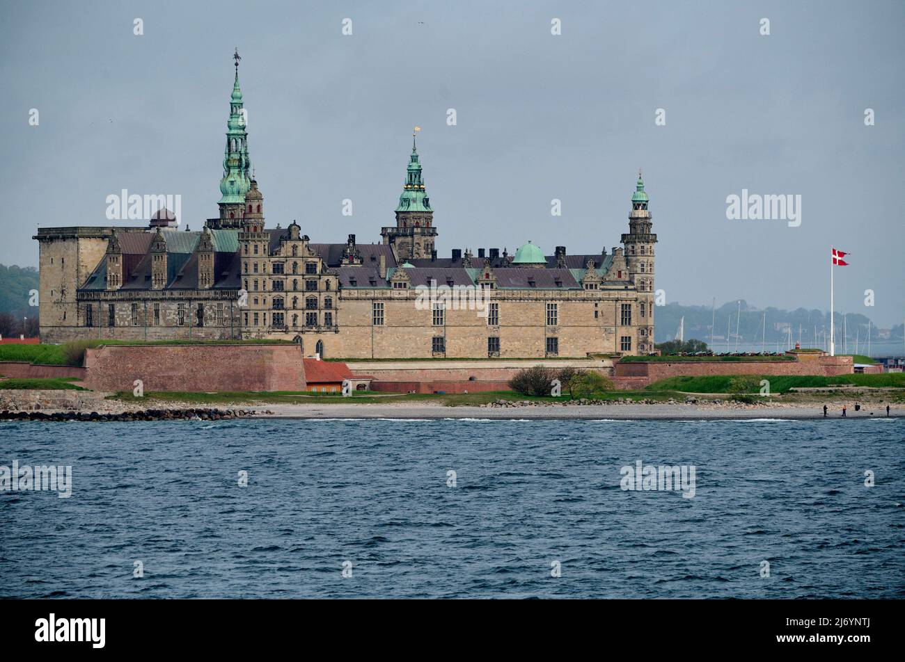 Das Königsschiff Dannebrog kommt am 4. Mai 2022 im Hafen von Kopenhagen ...
