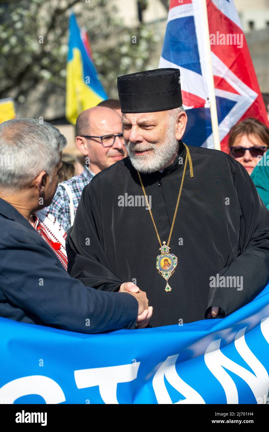 Bischof kenneth nowakowski -Fotos und -Bildmaterial in hoher Auflösung ...