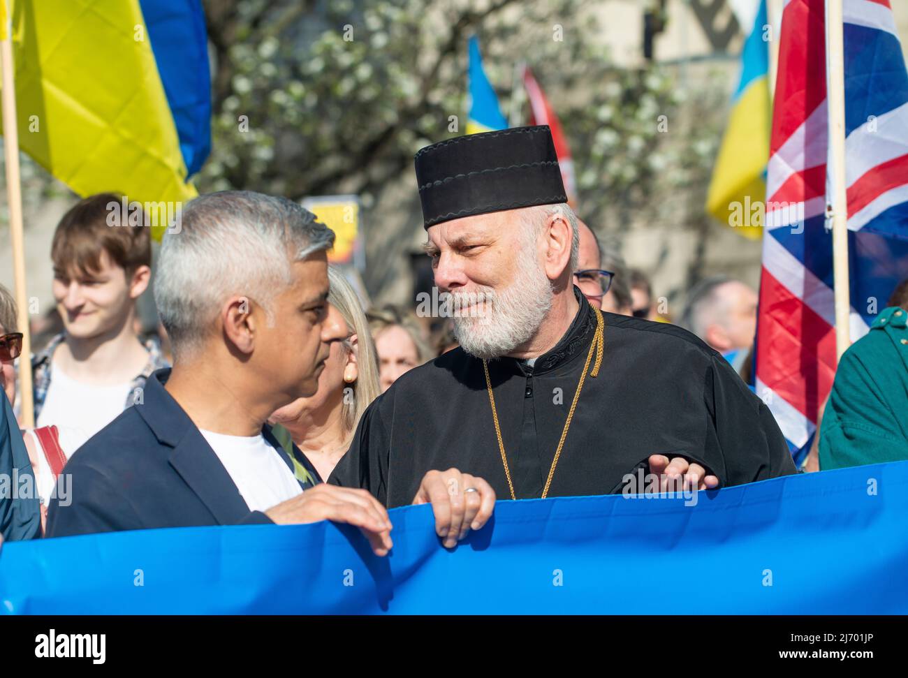 Bischof kenneth nowakowski -Fotos und -Bildmaterial in hoher Auflösung ...