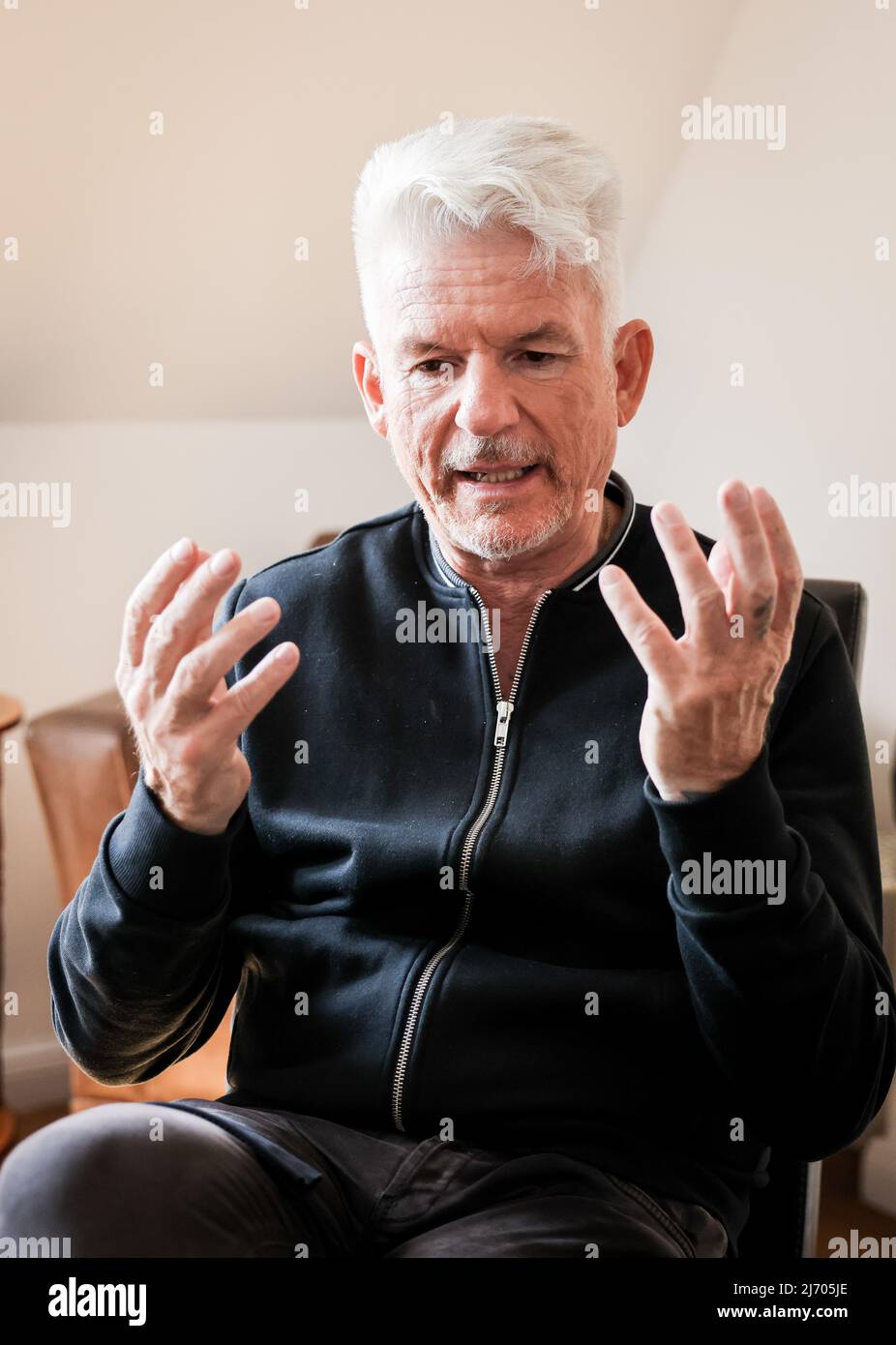 02. Mai 2022, Hamburg: Heinz Strunk, Schriftsteller, fotografiert am ...