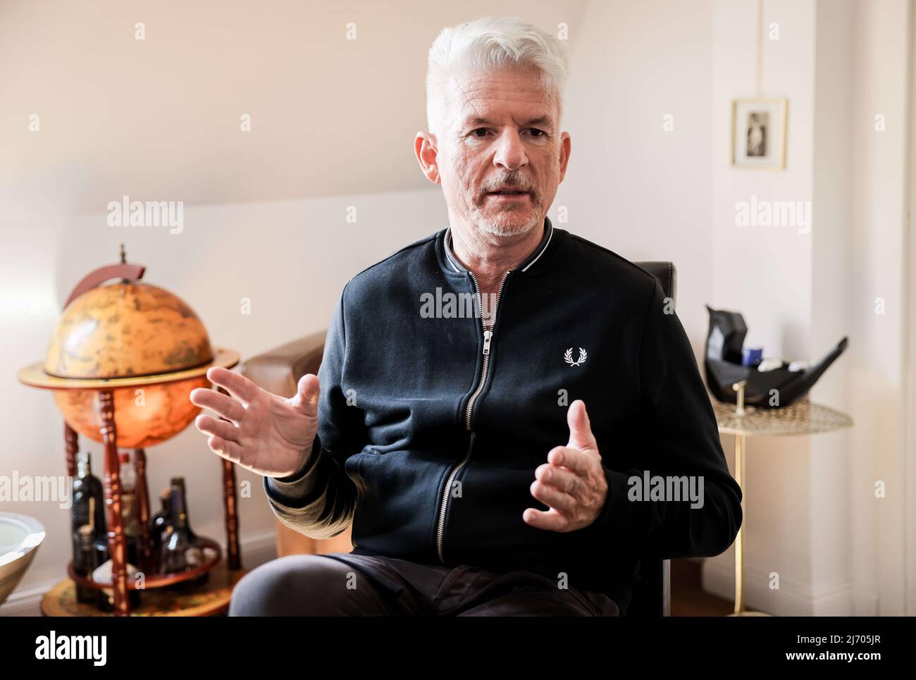 02. Mai 2022, Hamburg: Heinz Strunk, Schriftsteller, fotografiert am ...