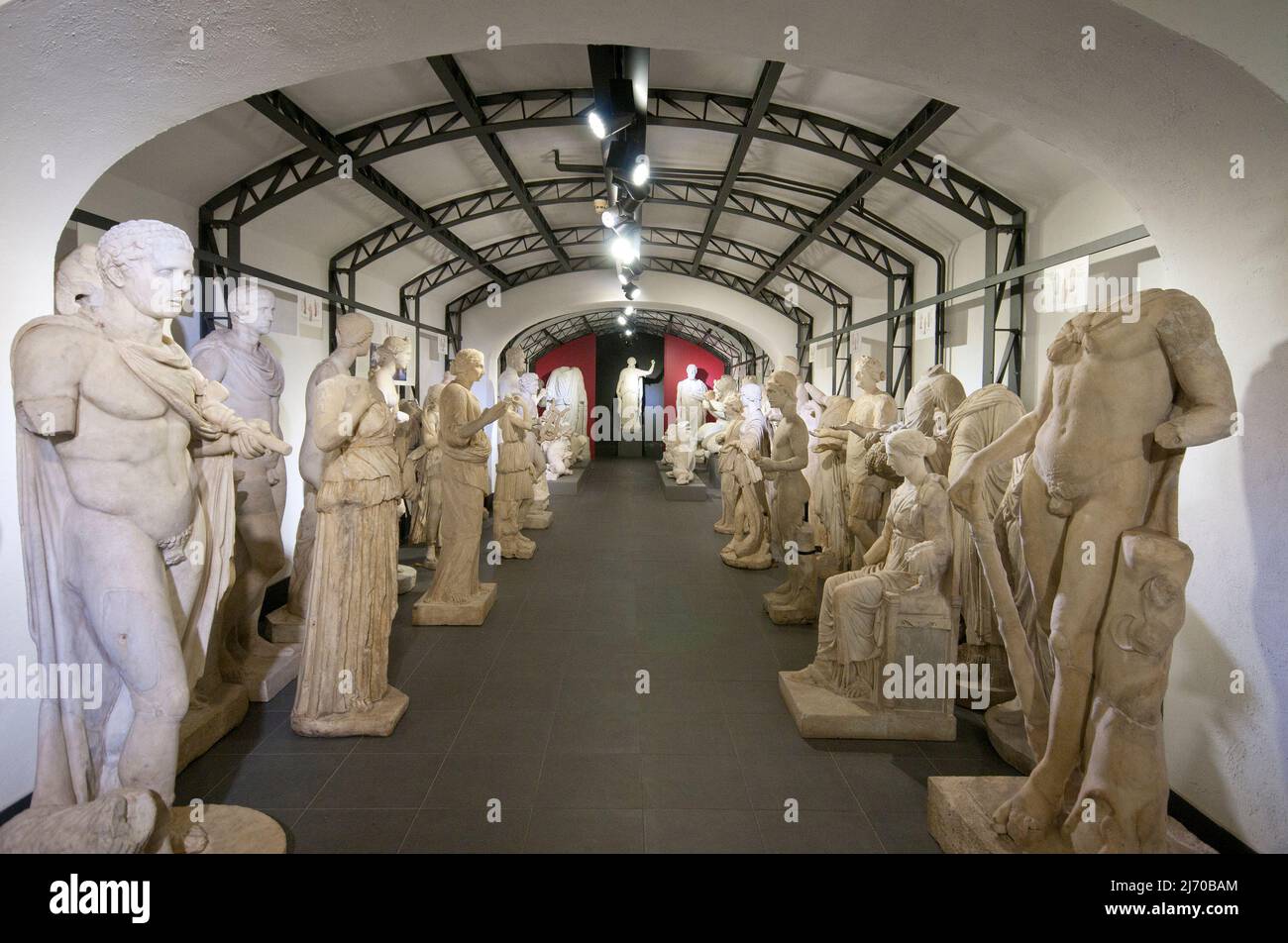 Skulpturen der Villa Borghese im Pietro Canonica Museum, Villa Borghese ...