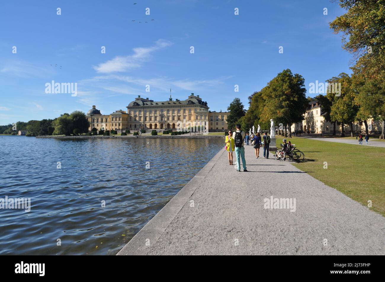 Drottningholm Palace & Gardens, auf der Insel Lovön, Stockholm ... Drottningholm Palace & Gardens, auf der Insel Lovön, Stockholm ...