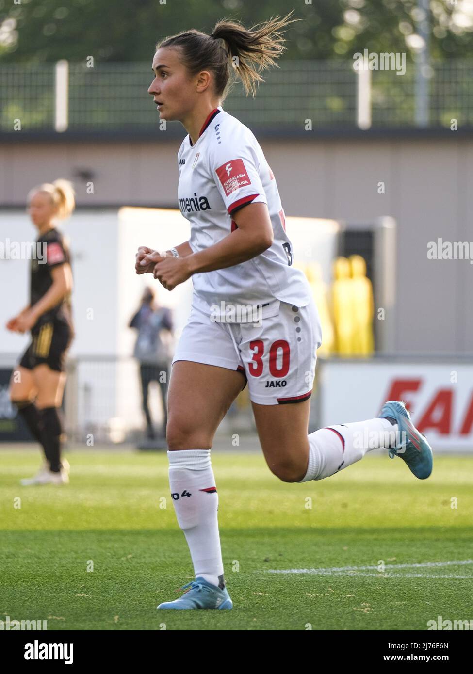 Fc bayern muenchen women -Fotos und -Bildmaterial in hoher Auflösung – Alamy
