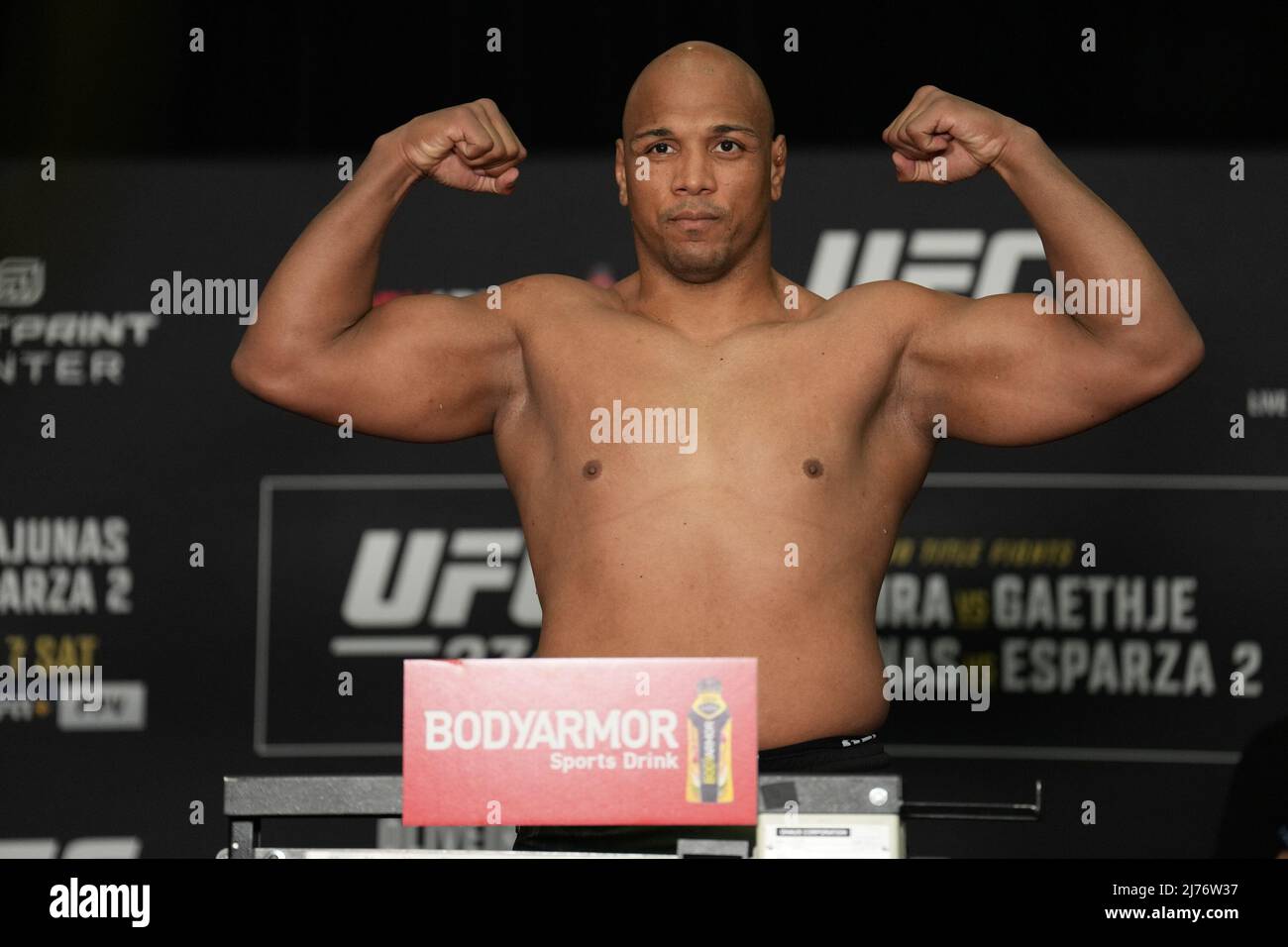 PHOENIX, AZ - 6. Mai: Marcos Rogério de Lima tritt bei Hyatt Regency ...