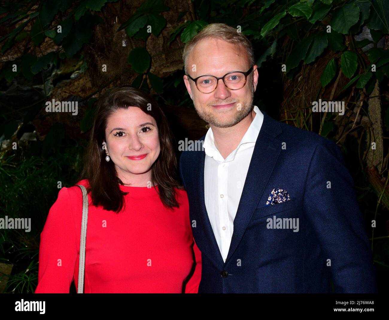 06. Mai 2022, Hamburg: Der Vorsitzende der FDP, Michael Kruse, und ...