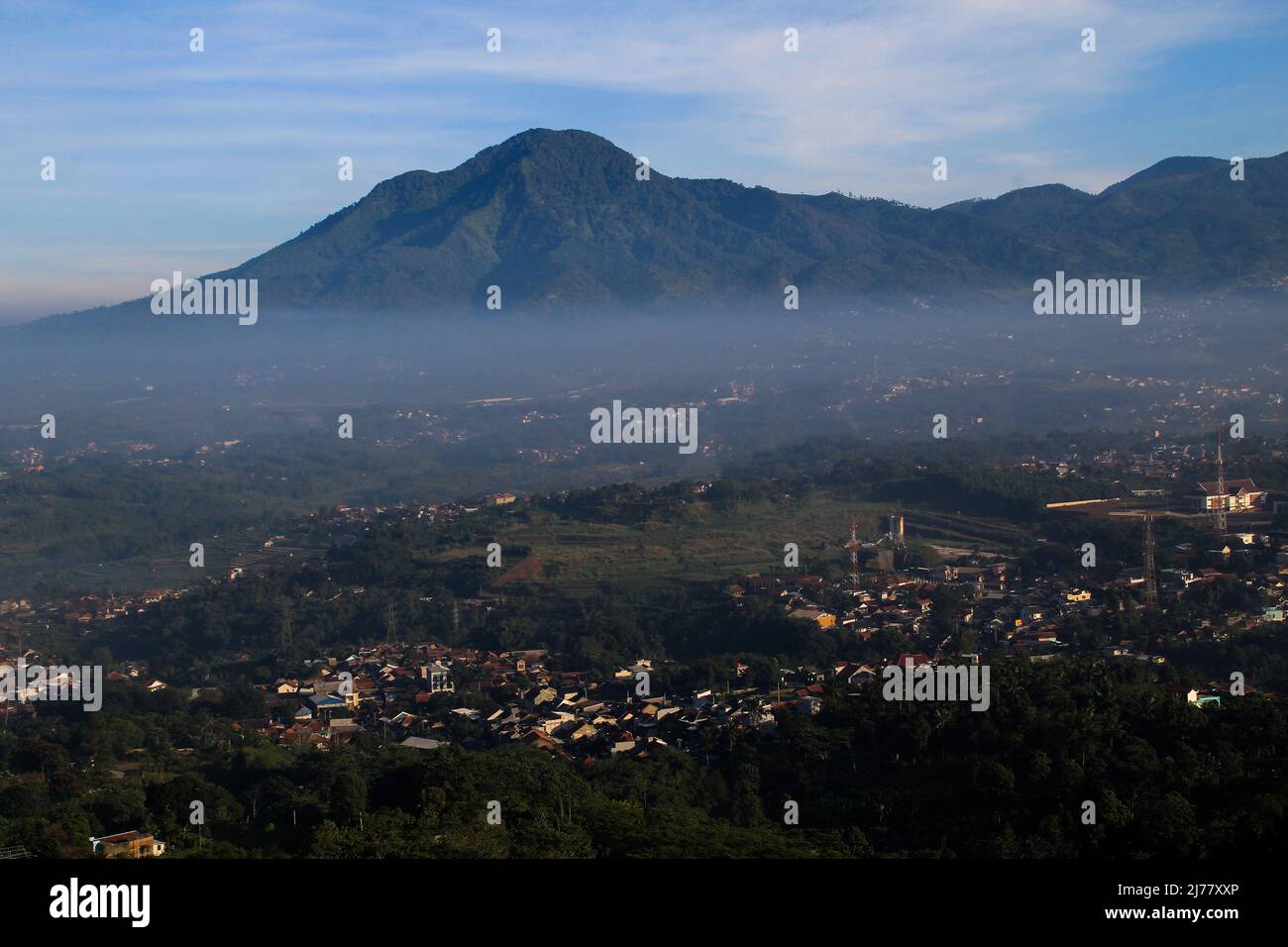 Sumedang, West-Java, Indonesien. 7.. Mai 2022. Blick auf den Manglayang ...