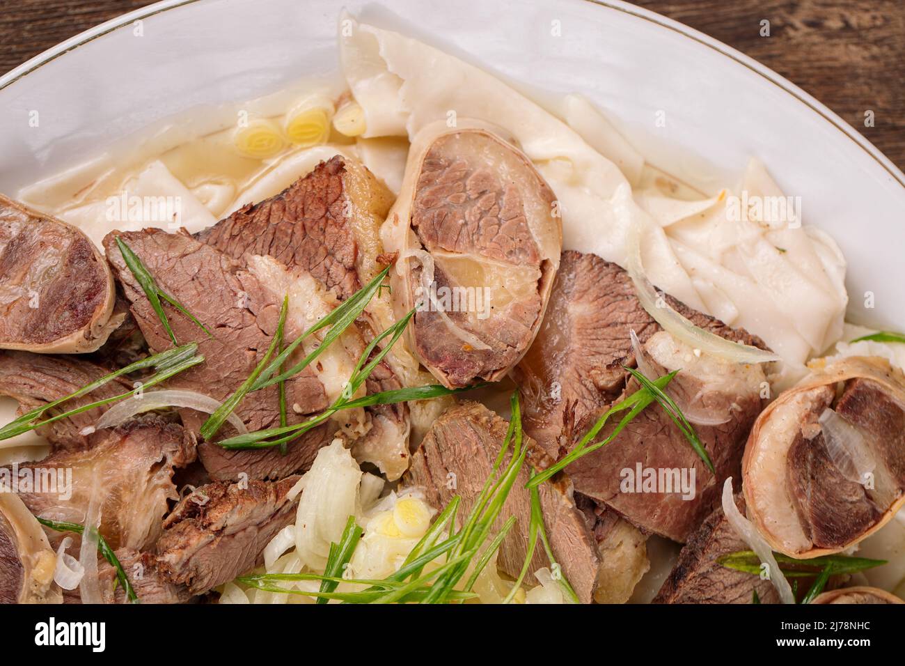 Beshbarmak gericht -Fotos und -Bildmaterial in hoher Auflösung – Alamy