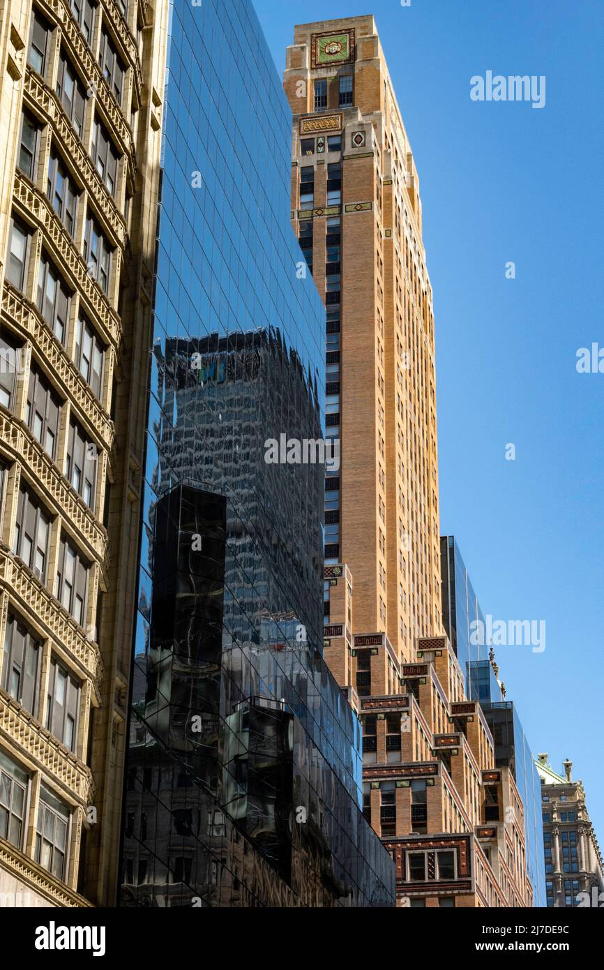 Das Fred F French Building und andere Skyscrapes an der Fifth Avenue in ...