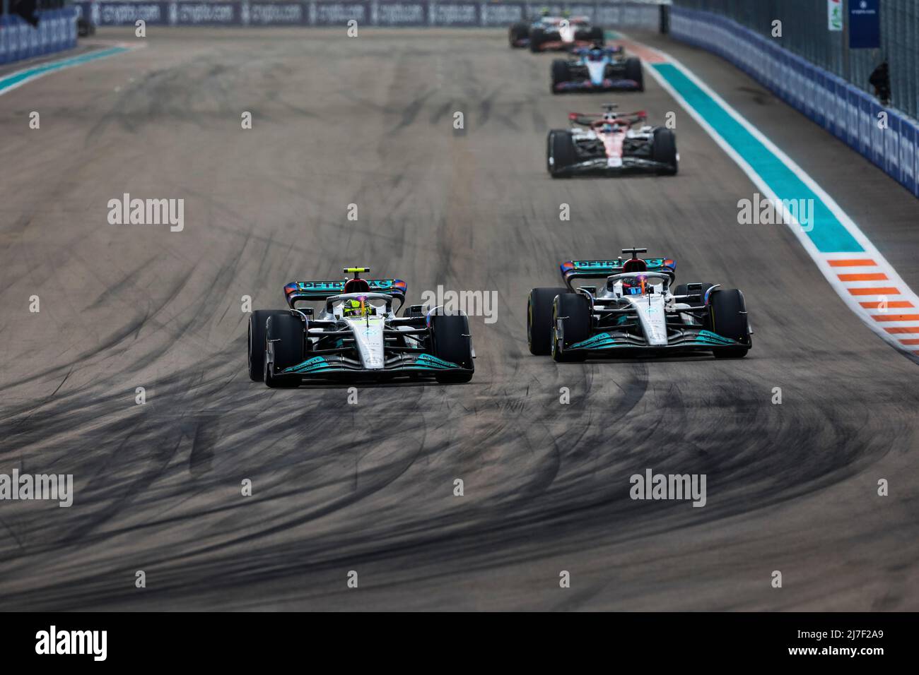 #44 Lewis Hamilton (GBR, Mercedes-AMG Petronas F1 Team), #63 George ...