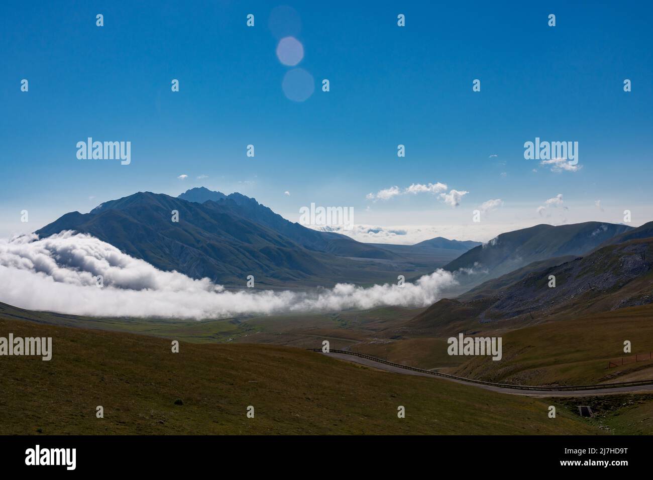 Gran Sasso von Italien. Es ist das höchste Bergmassiv des kontinentalen ...