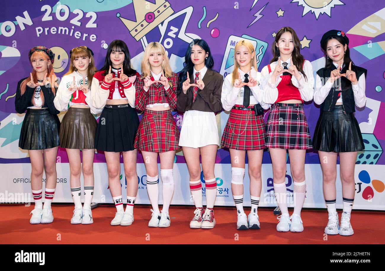 8. Mai 2022 - Seoul, Südkorea : Mayuka, Miihi, Nina, Riku, Rima, Mako, Ayaka und Maya von der ...