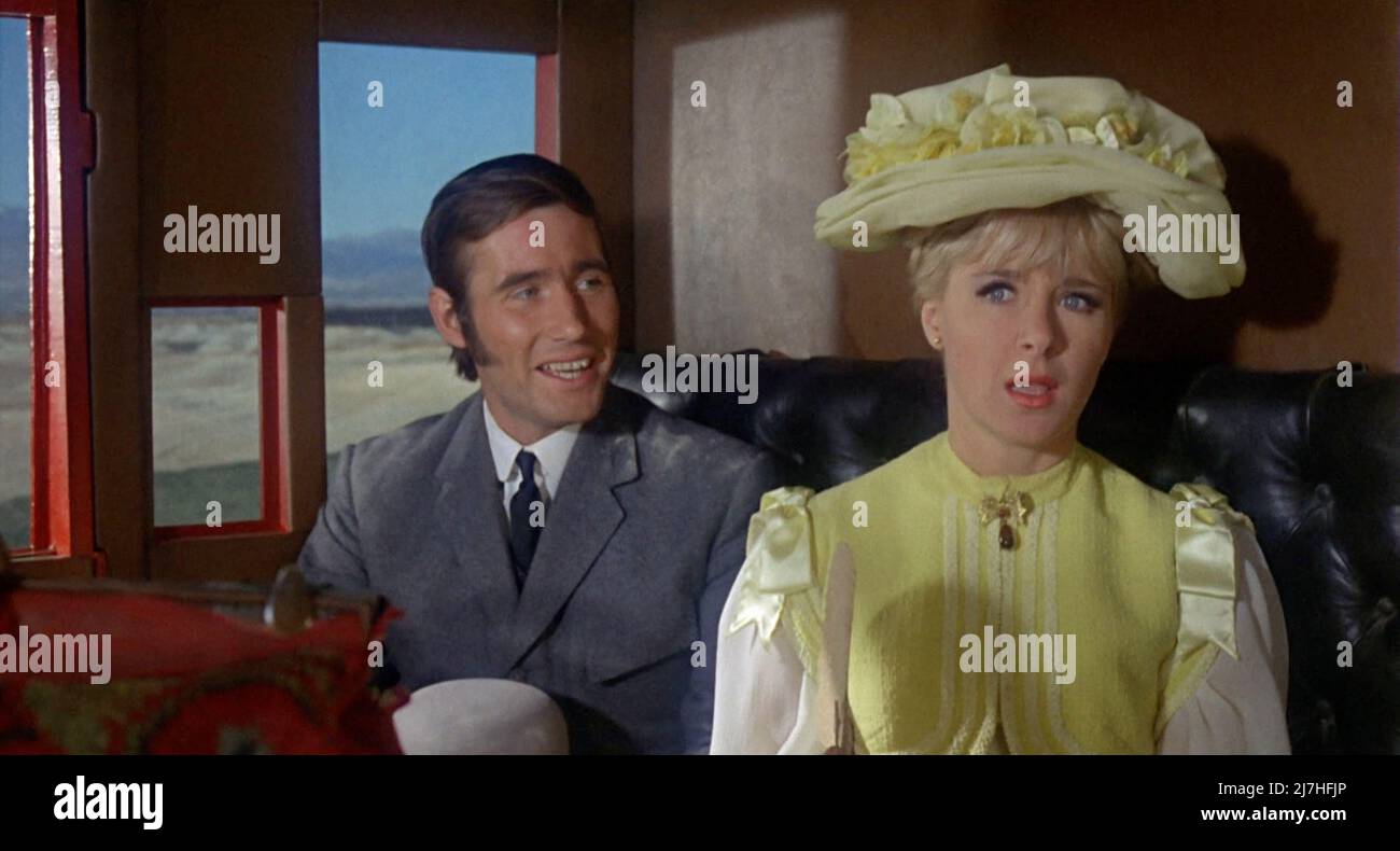 London.UK. Jim Dale und Angela Douglas in einer Szene in (C) Anglo ...