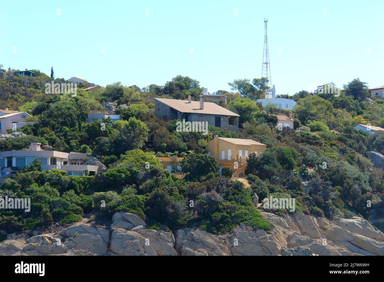 Die Insel Levant, die 3/4 von der nationalen Marine und der Rest vom ...