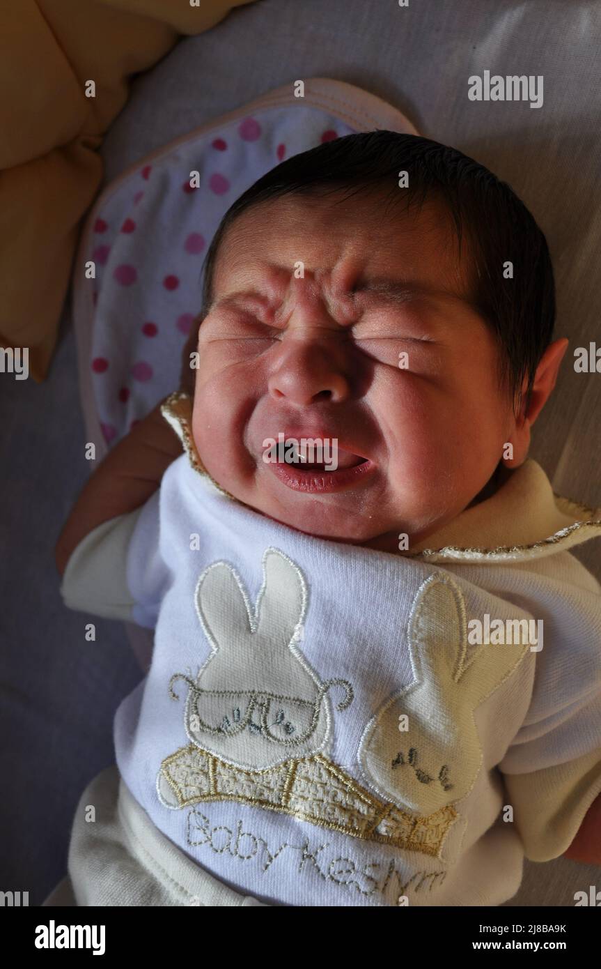 Niño llorón -Fotos und -Bildmaterial in hoher Auflösung – Alamy