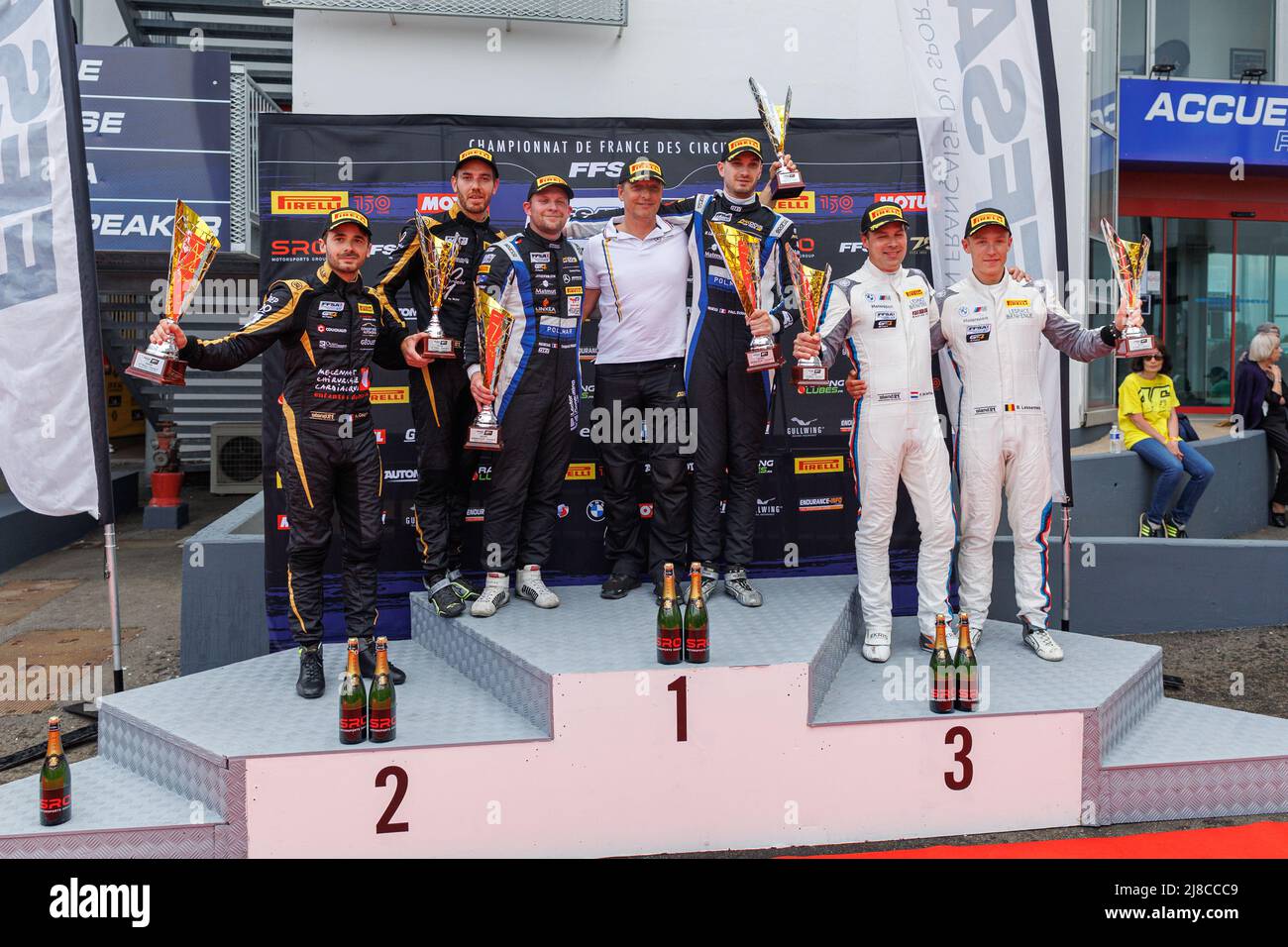 Lespace bienvenue rennteam -Fotos und -Bildmaterial in hoher Auflösung ...