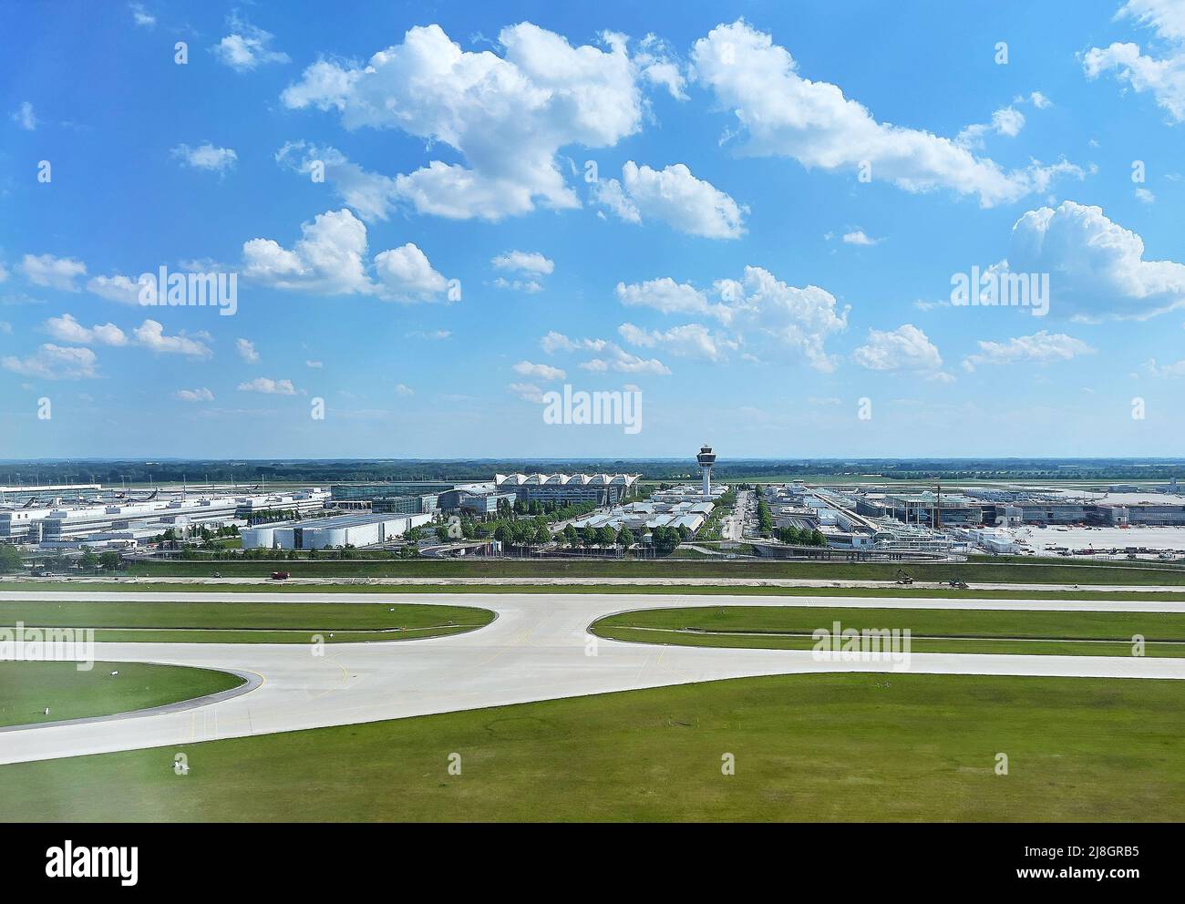 Munich airport franz josef strauß -Fotos und -Bildmaterial in hoher ...