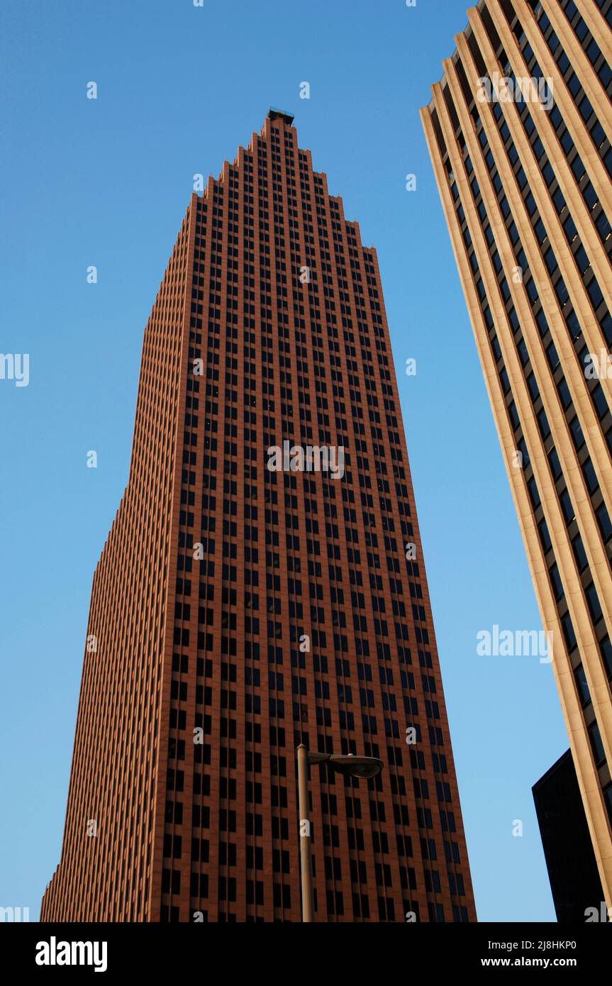 Republicbank center -Fotos und -Bildmaterial in hoher Auflösung – Alamy