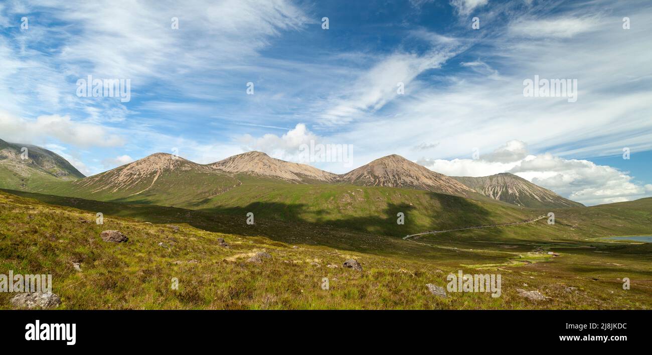 Rote cuillin hügel -Fotos und -Bildmaterial in hoher Auflösung – Alamy