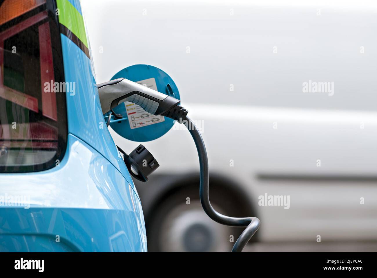 Ladekraft auto Stockfotos und -bilder Kaufen - Alamy