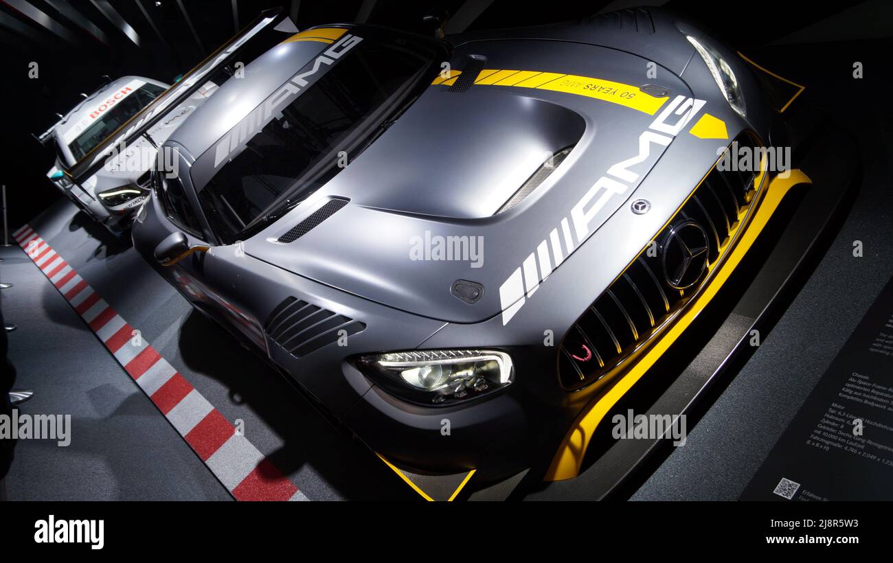 Racing car from mercedes benz -Fotos und -Bildmaterial in hoher ...