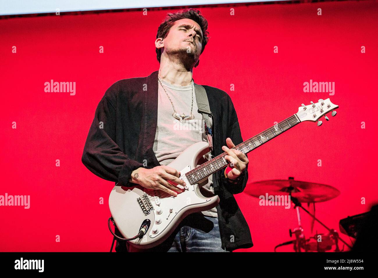 John musik live -Fotos und -Bildmaterial in hoher Auflösung – Alamy
