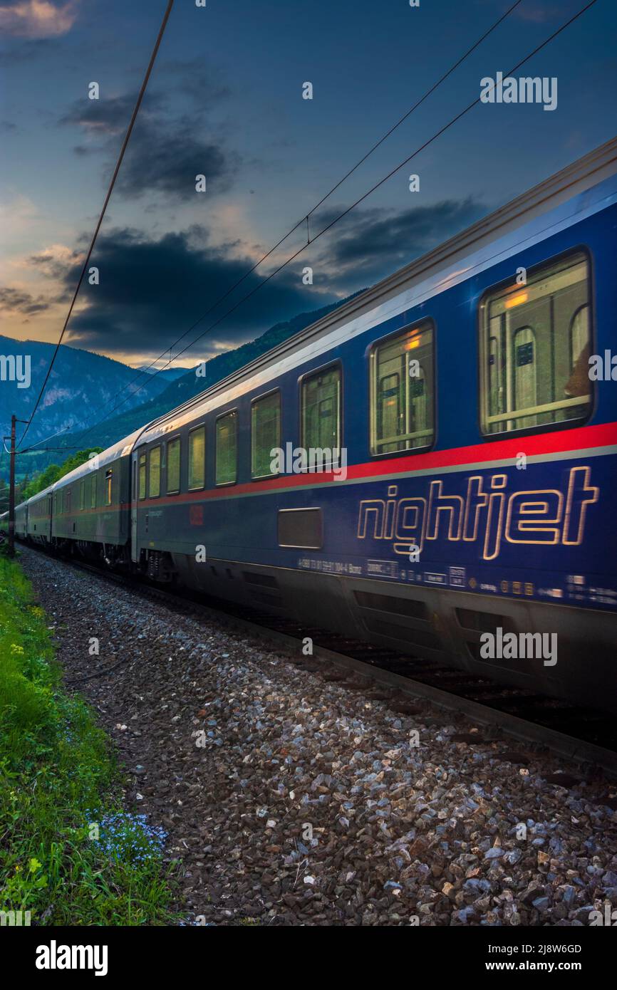 Nightjet zug der obb -Fotos und -Bildmaterial in hoher Auflösung – Alamy