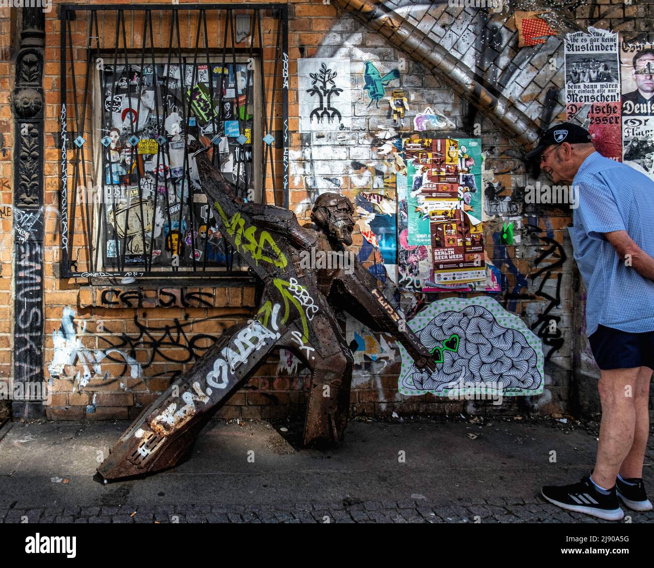 Schrott kunstwerk -Fotos und -Bildmaterial in hoher Auflösung – Alamy