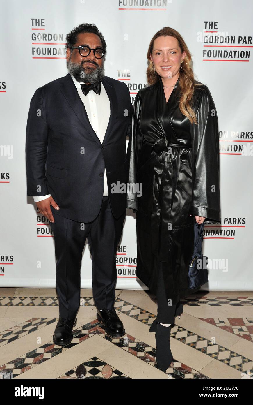 New York, USA, 19. Mai 2022, L-R: Joseph Patel und Vikki Tobak nehmen ...