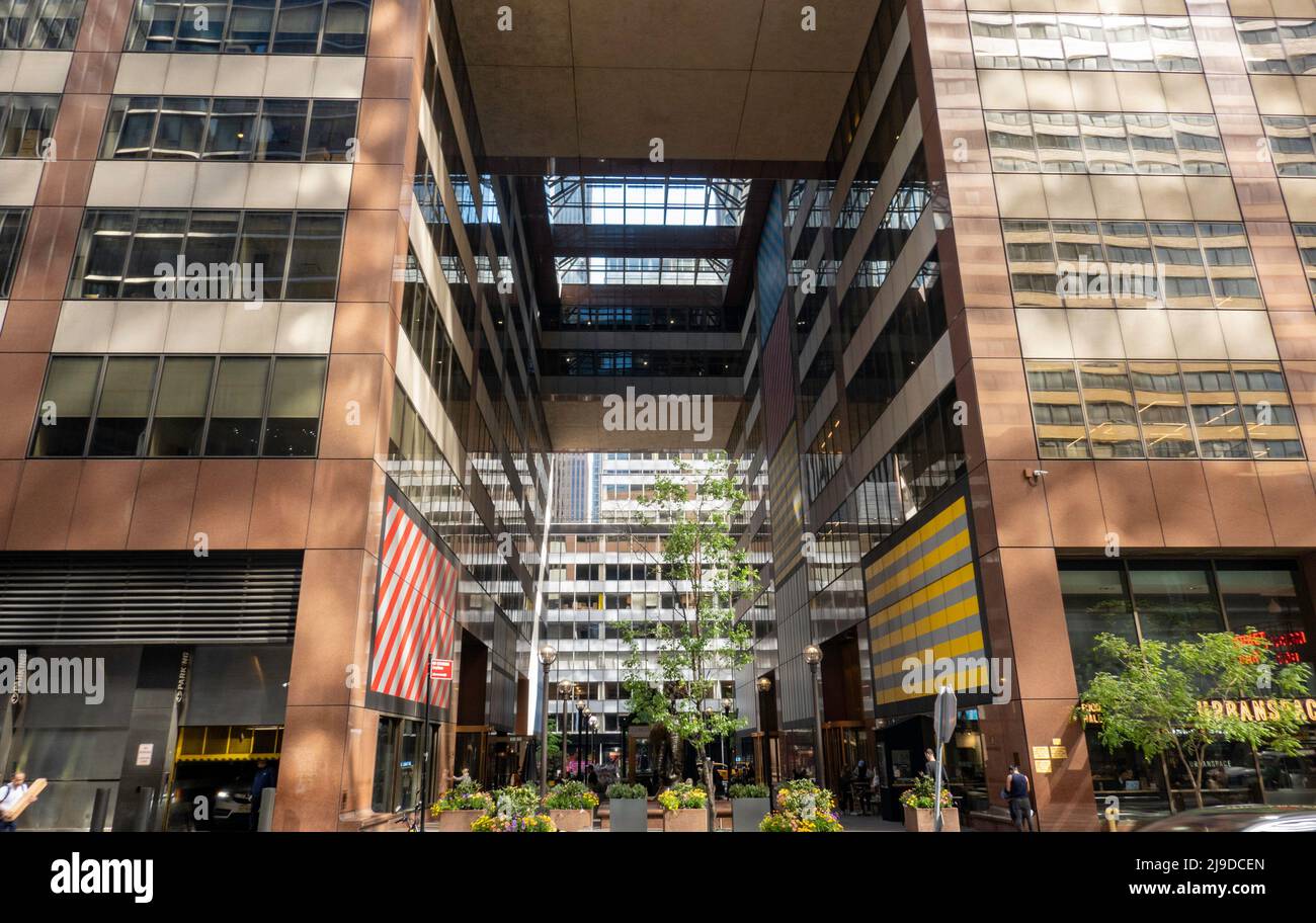 Axa center -Fotos und -Bildmaterial in hoher Auflösung – Alamy