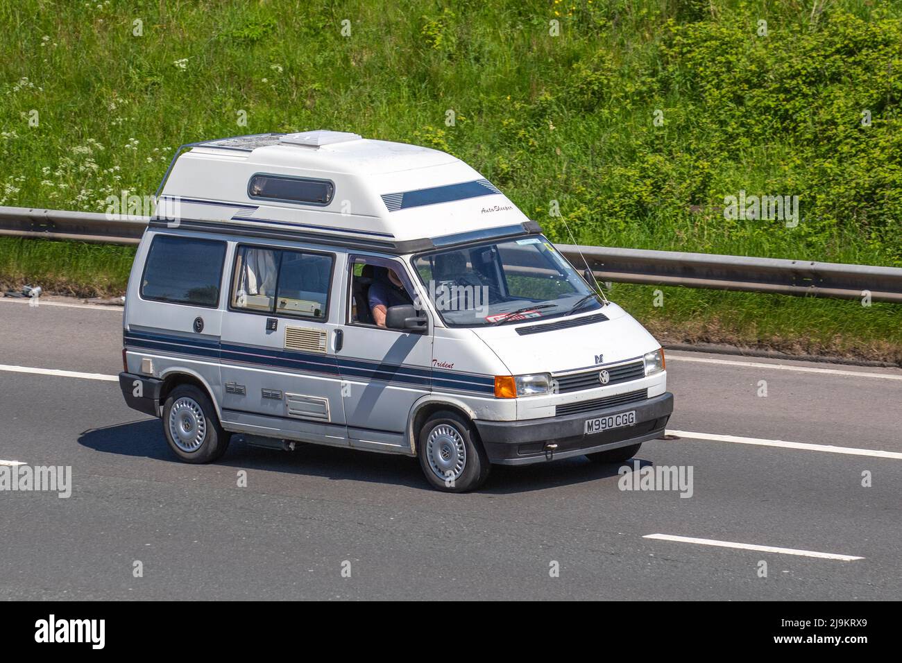1995 90s Neunzigers White VW Volkswagen Transporter 62 P SWB LCV ...