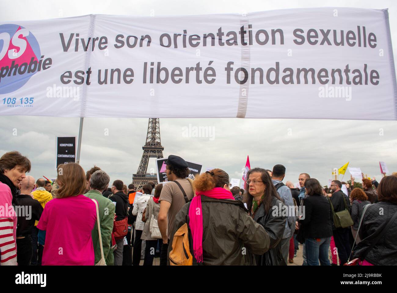 Sos homophobie -Fotos und -Bildmaterial in hoher Auflösung – Alamy