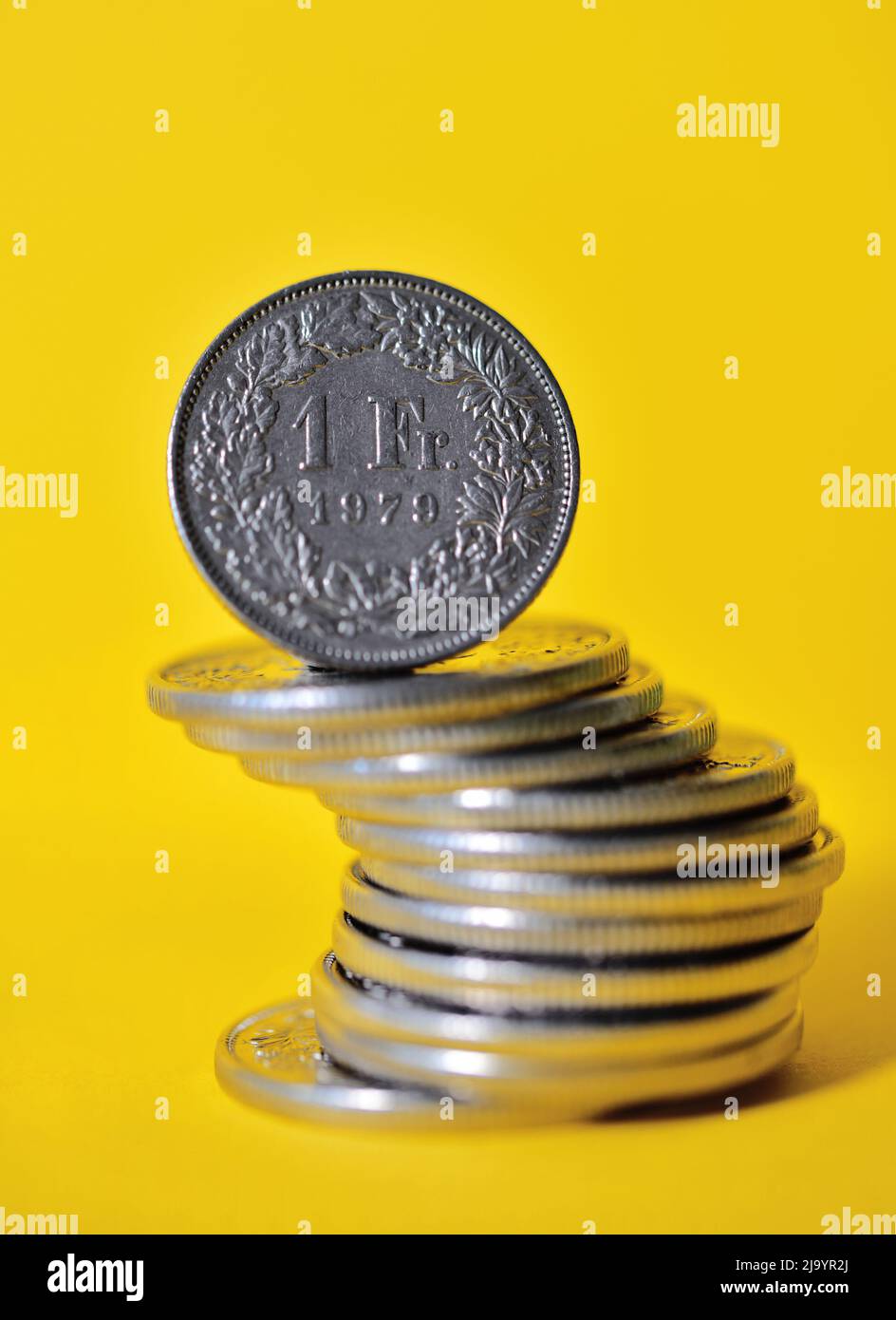 Schweizer franken währung geld bargeld chf Stockfotos und -bilder ...