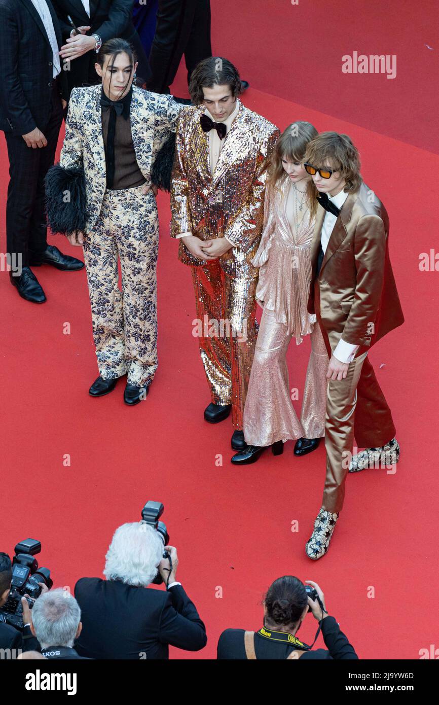 Victoria De Angelis, Thomas Raggi, Damiano David und Ethan Torchio aus Maneskin besuchen die ...