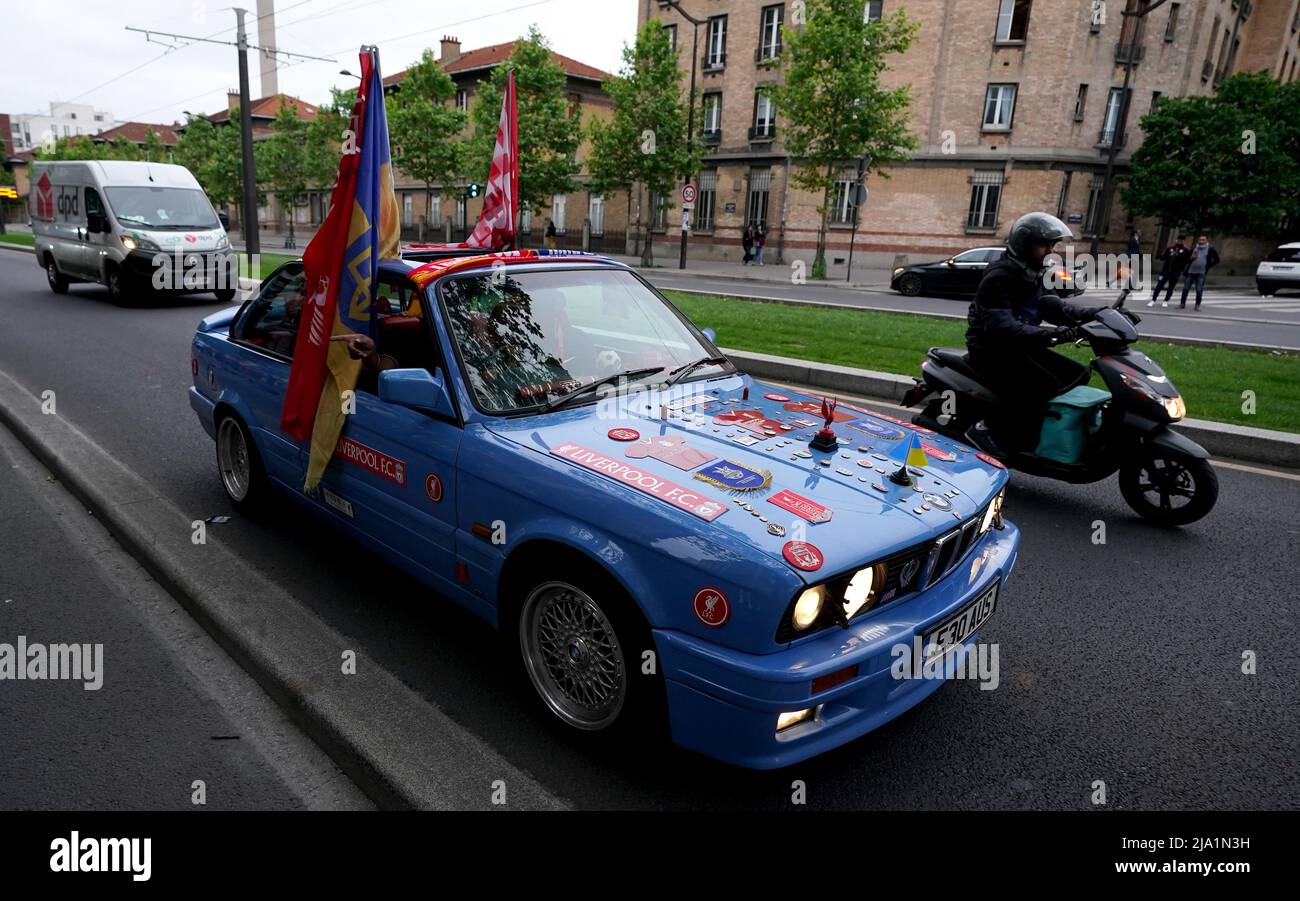 Ein Blick auf die Abzeichen und Details auf dem Wagen der Liverpool ...
