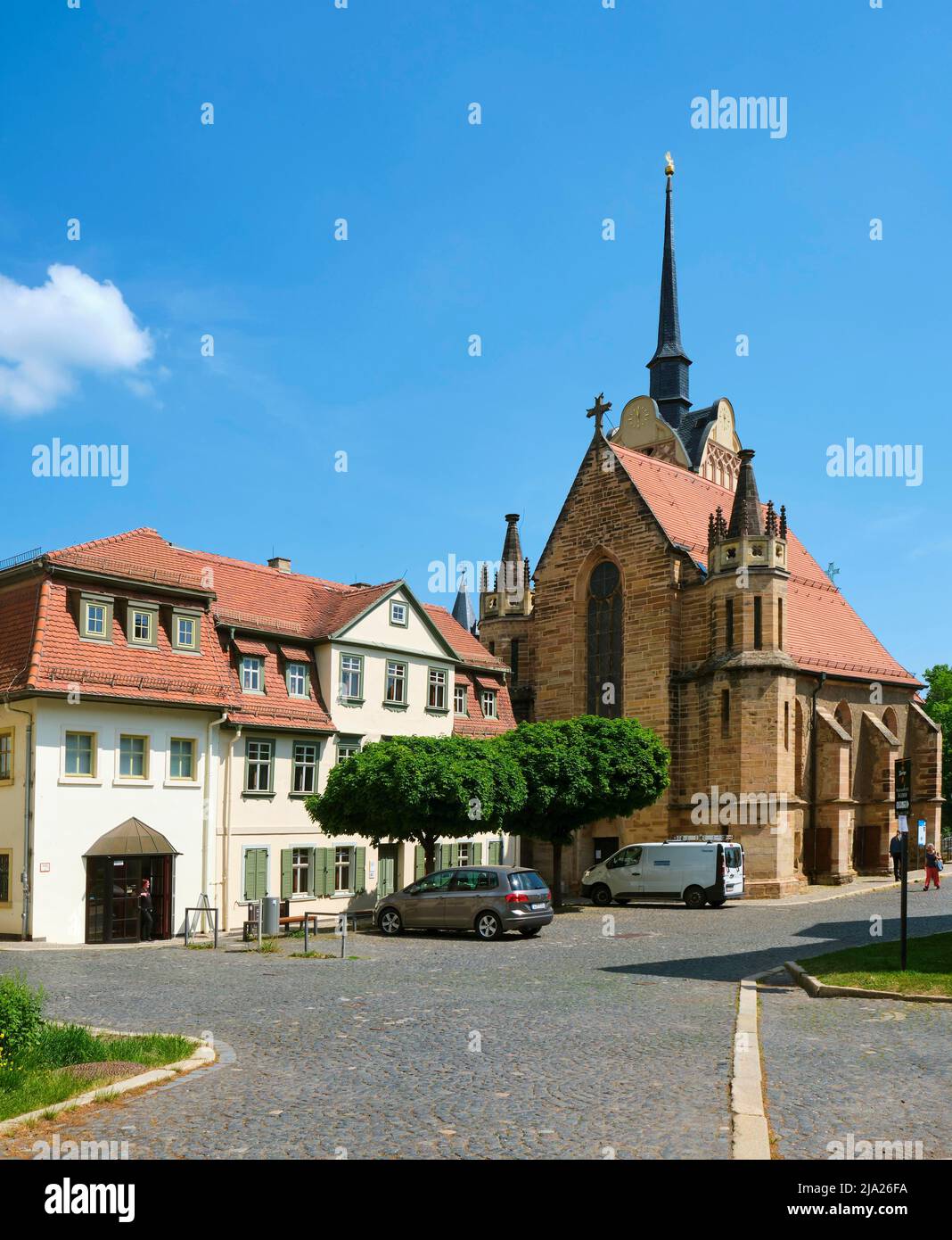 Otto-Dix-Haus und St.-Maria-Kirche, Mohrenplatz, Gera, Thüringen, Deutschland Stockfotografie ...