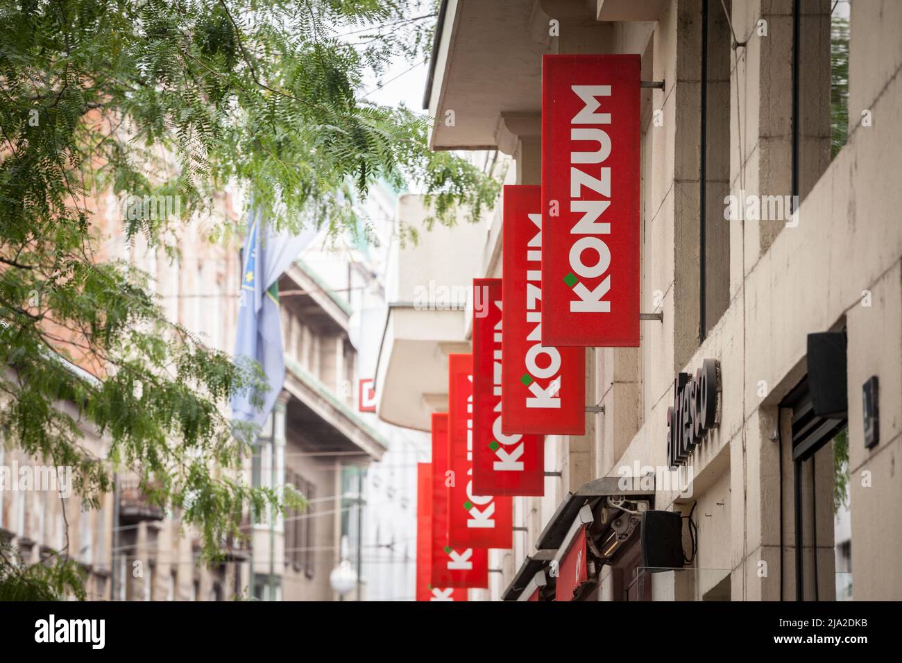 Konzum supermarkt -Fotos und -Bildmaterial in hoher Auflösung – Alamy