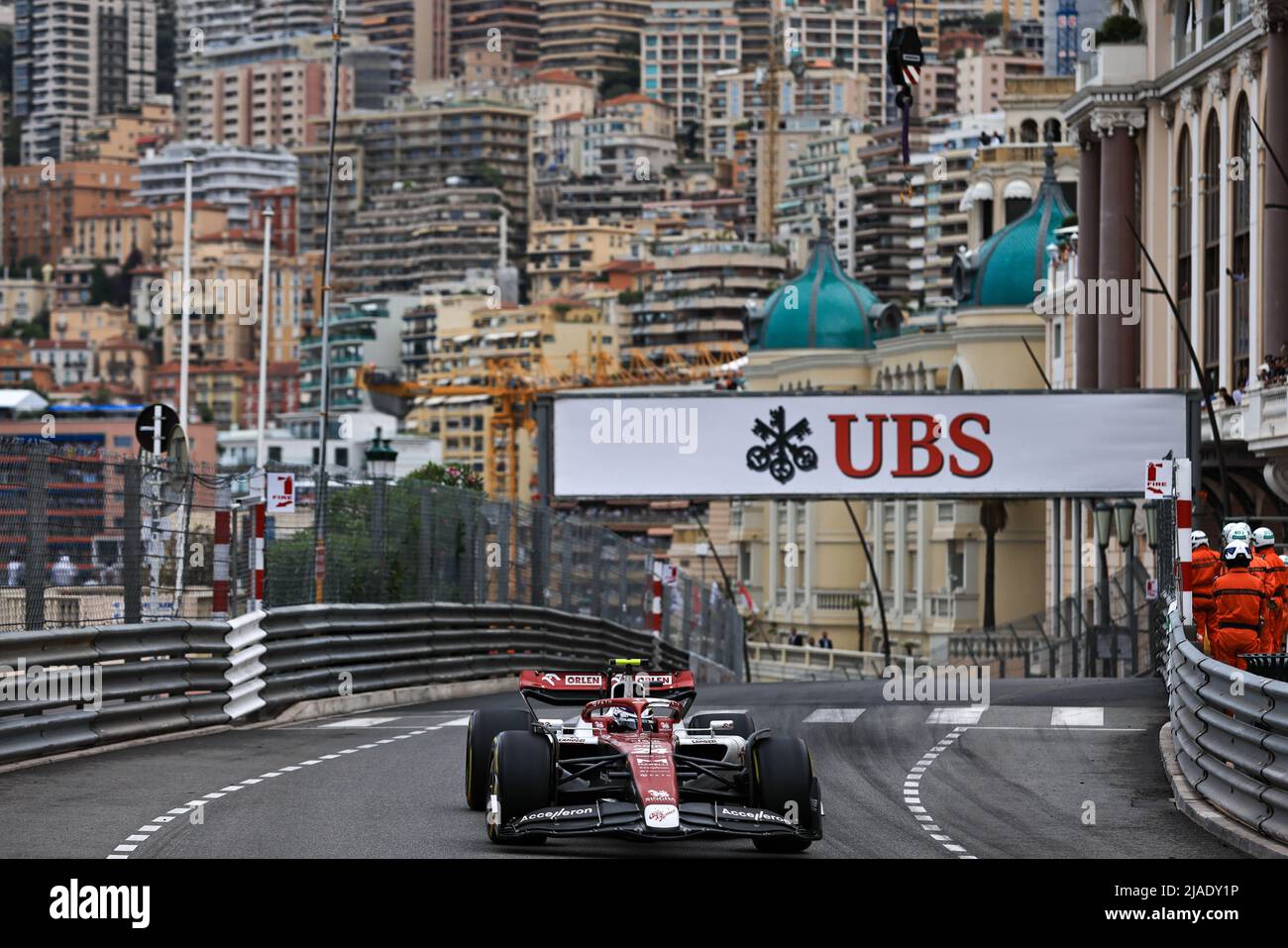 Monte Carlo, Monaco. 29.. Mai 2022. Alfa Romeos Fahrer Zhou Guanyu tritt beim Finale des Formel ...