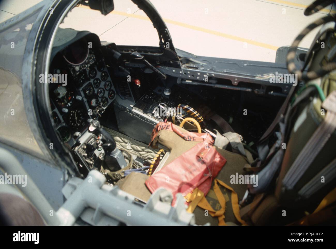 Pilot cockpit fighter jet -Fotos und -Bildmaterial in hoher Auflösung ...