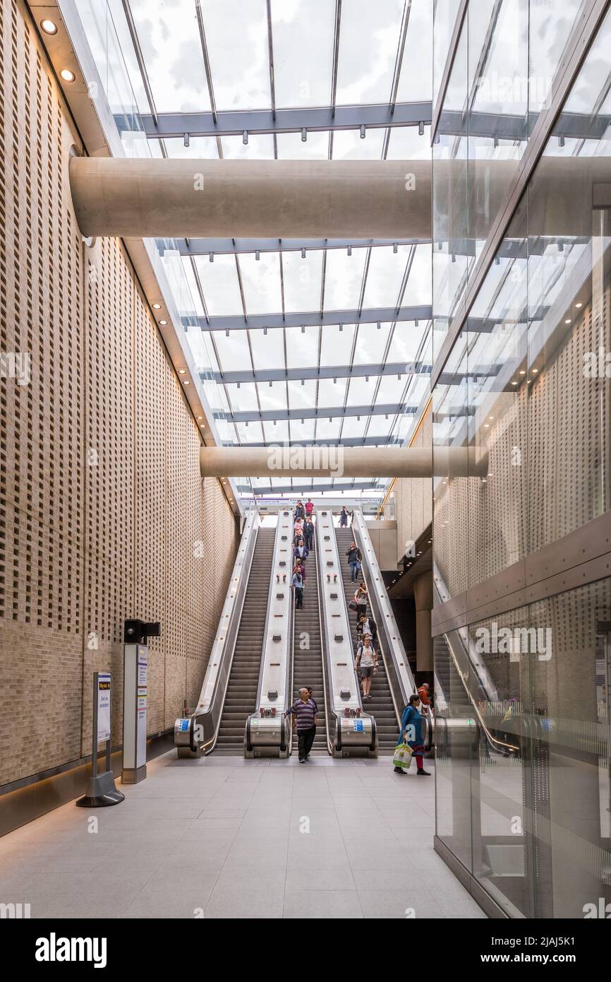 London underground ticket hall -Fotos und -Bildmaterial in hoher ...