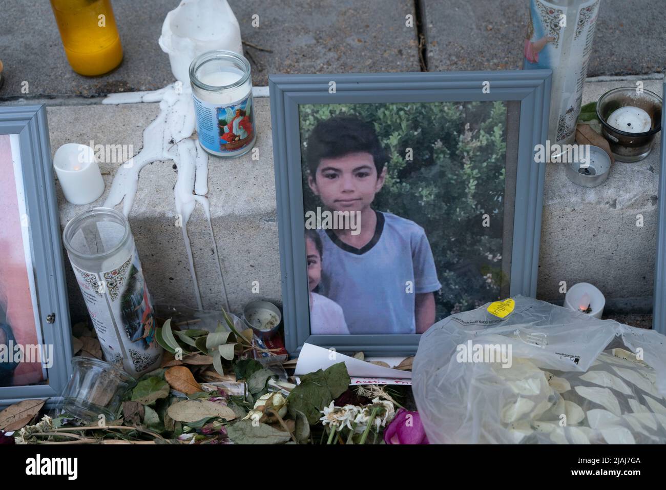 Austin Texas USA, Mai 30 2022: Fotos der meisten der 21 Opfer, die bei ...