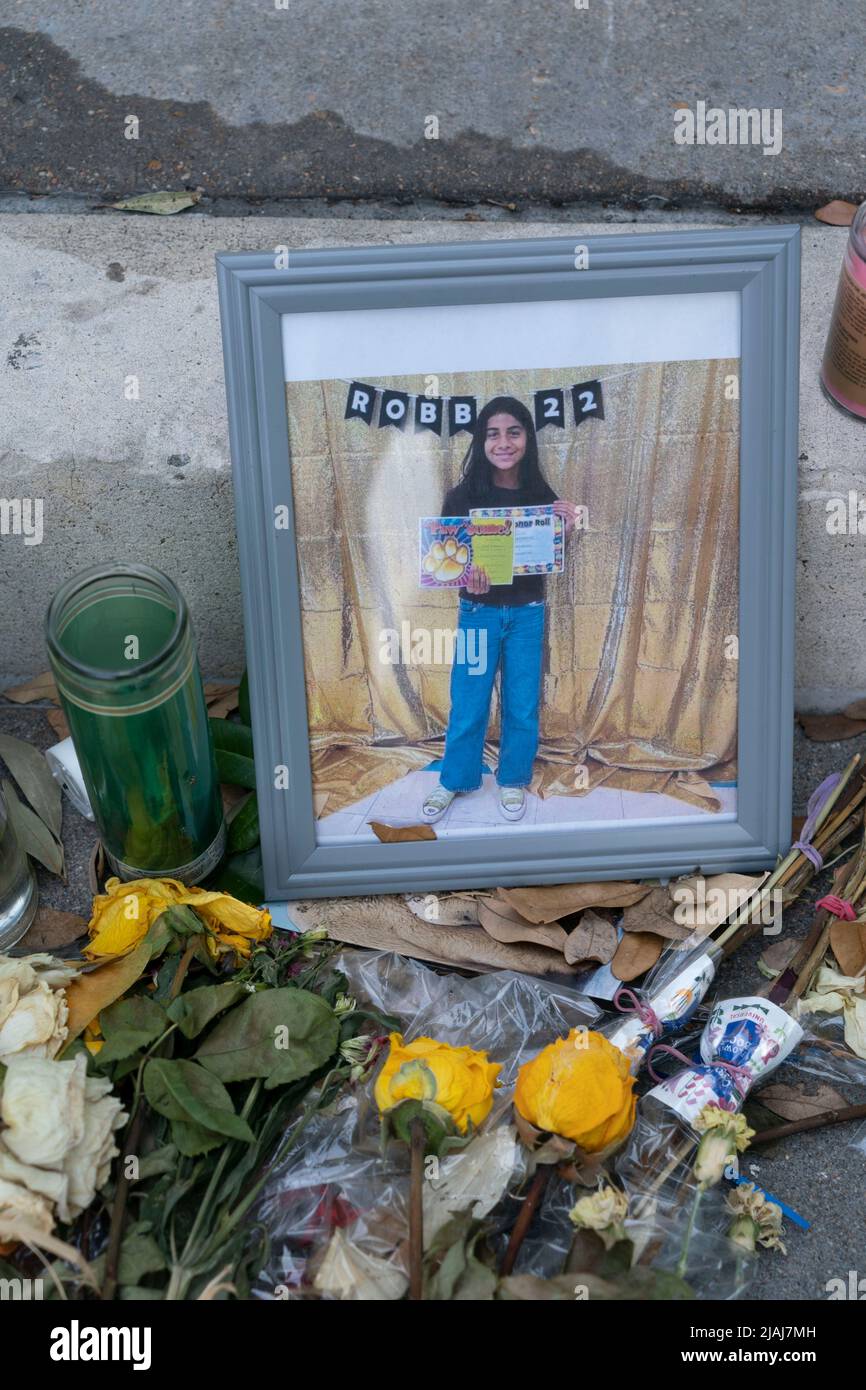 Austin Texas USA, Mai 30 2022: Fotos der meisten der 21 Opfer, die bei ...