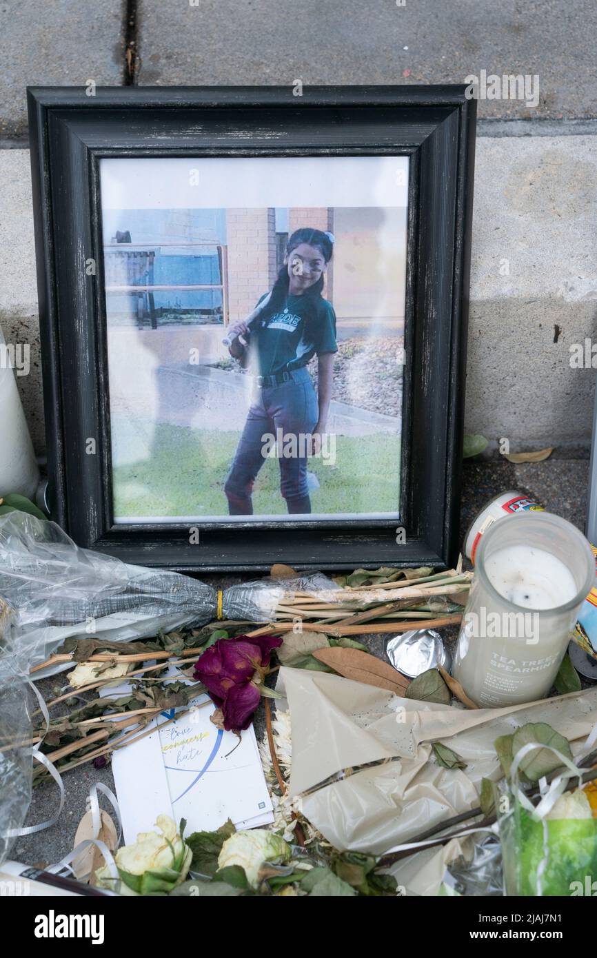 Austin Texas USA, Mai 30 2022: Fotos der meisten der 21 Opfer, die bei ...