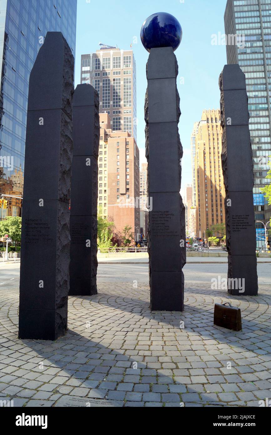 Raoul Wallenberg Monument, auf dem United Nations Plaza, von Gustav ...