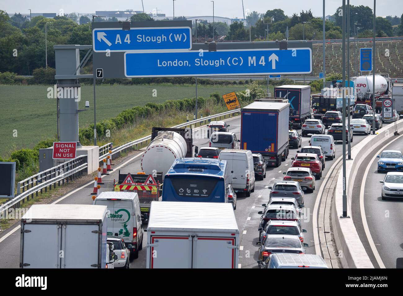Dorney, Buckinghamshire, Großbritannien. 31.. Mai 2022. Auf dem M4 gab ...