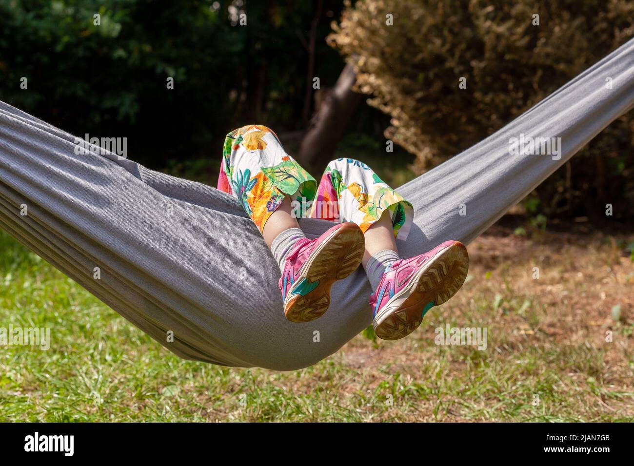 8 9 jahre feet -Fotos und -Bildmaterial in hoher Auflösung – Alamy
