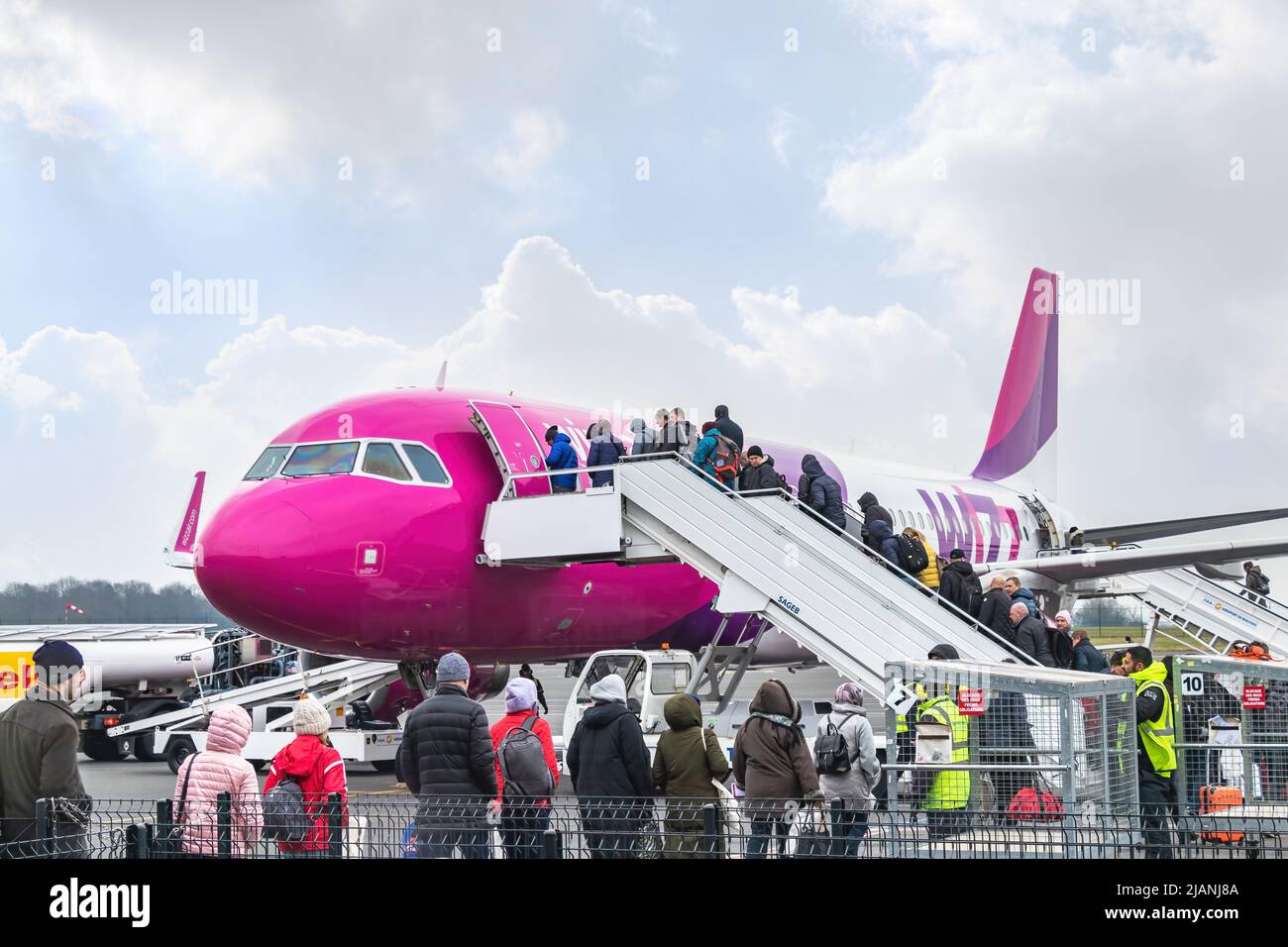 Viva fluggesellschaft -Fotos und -Bildmaterial in hoher Auflösung – Alamy