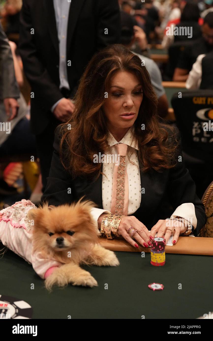 LAS VEGAS, NV - 31. Mai: Lisa Venderpump und Puffy, ihr Hund, zeigen ...